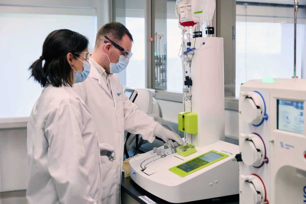 Cell Therapy Process Development Services | OmniaBio